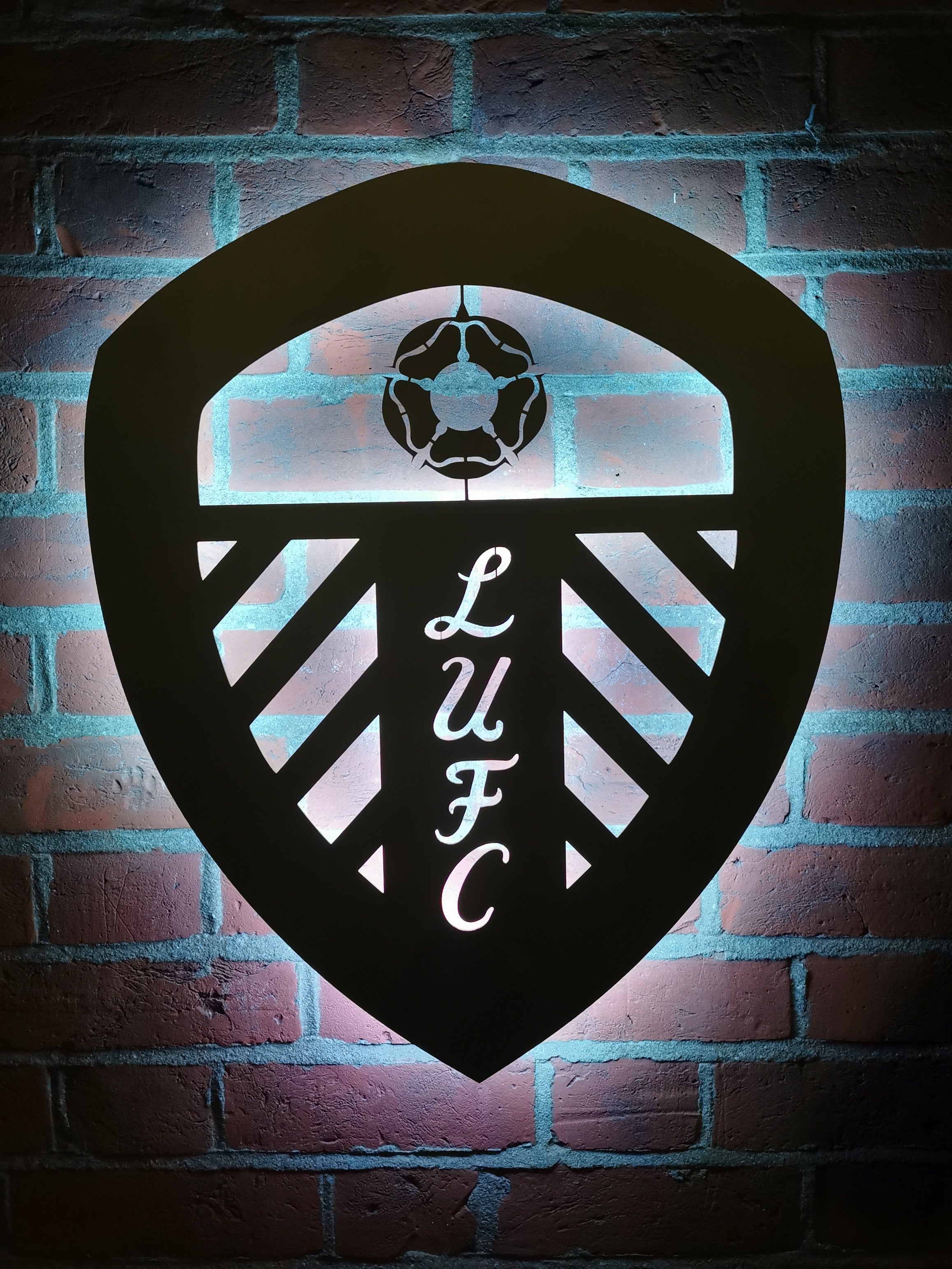 Leeds United Illuminated Metal Wall Badge LED Light Dad Gift | Metal Legacy